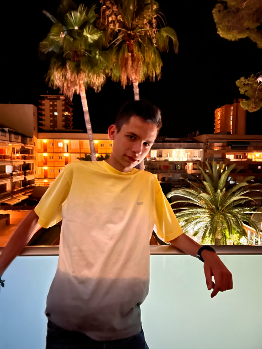 QUI SOC? :: MARC PAREDES